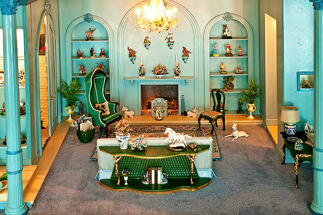 The Mini Time Machine Museum of Miniatures