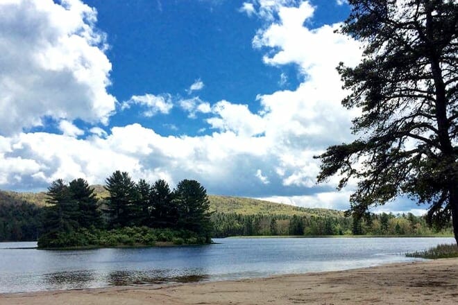Lake Sherwood Beach &mdash; White Sulphur Springs