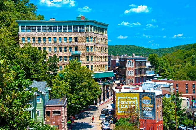 Basin Park Hotel &mdash; Eureka Springs