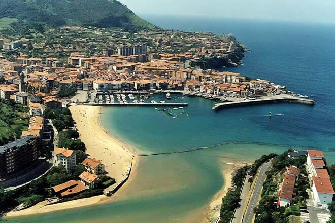 Isuntza Beach — Bilbao