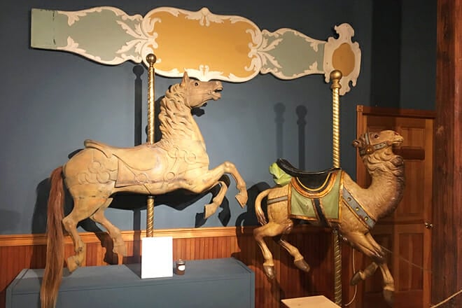 New England Carousel Museum &mdash; Bristol