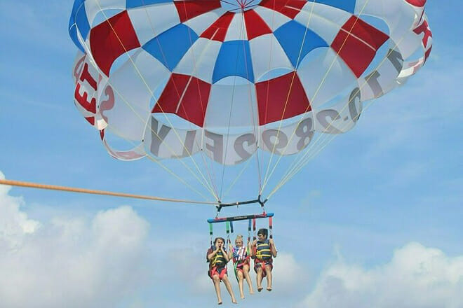 parasailing adventure in ocean city