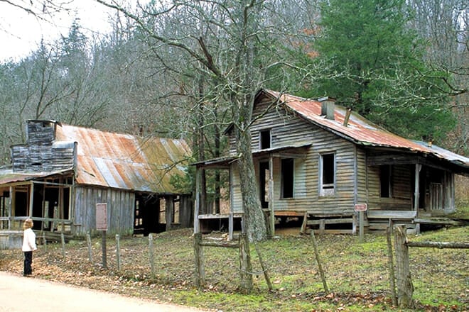 Rush Ghost Town &mdash; Yellville
