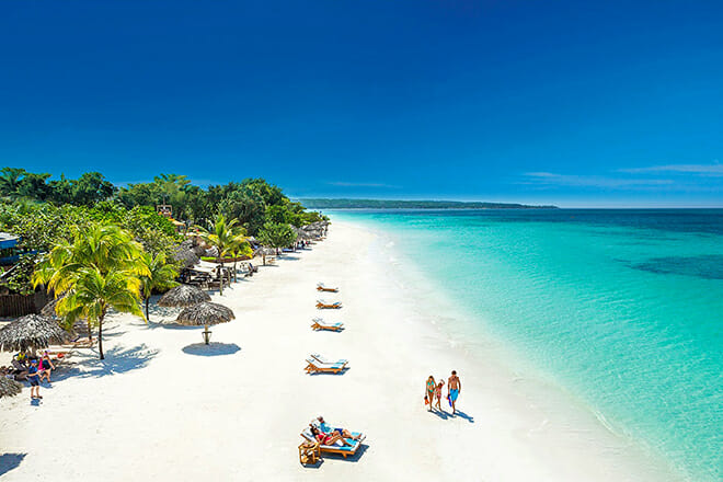Seven Mile Beach &mdash; Negril, Hanover