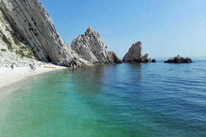 Spiaggia delle Due Sorelle — Marche