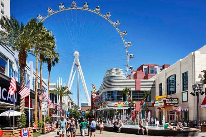The LINQ Promenade