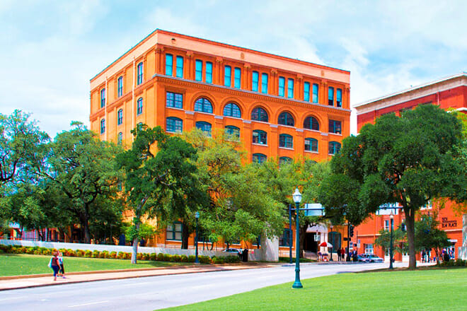 The Sixth Floor Museum At Dealey Plaza &mdash; Dallas