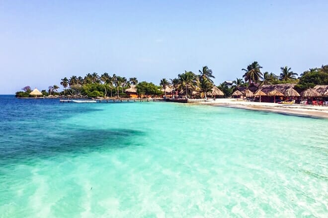 Tintip&aacute;n Island Beach &mdash; Las Islas de San Bernardo, Bol&iacute;var