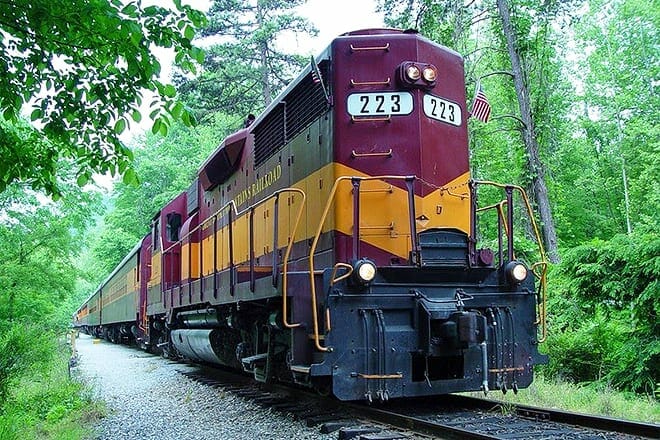 great smoky mountains railroad &mdash; bryson city