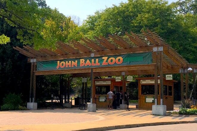 john ball zoo &mdash; grand rapids