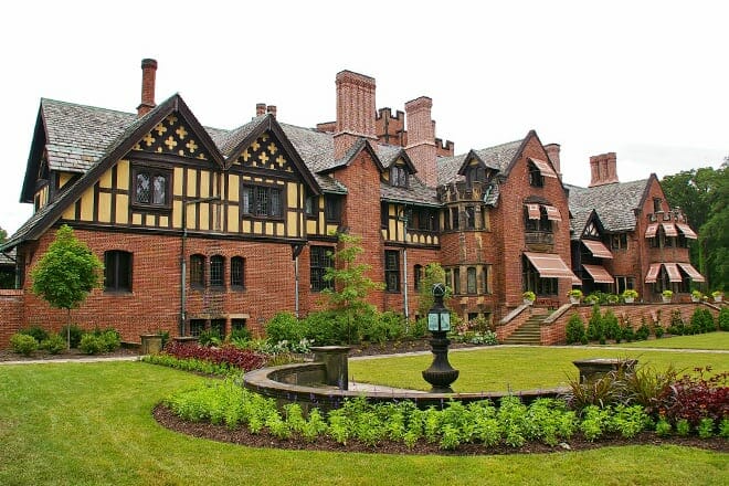 stan hywet hall and gardens &mdash; akron