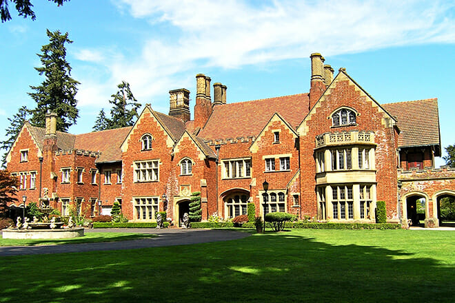 Thornewood Castle &mdash; Lakewood