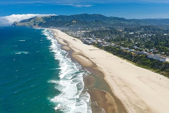 lincoln city beach &mdash; lincoln city