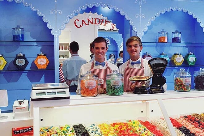 Louisa's Cafe & Chocolate Bar