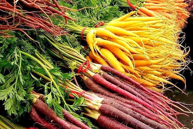 main street farmers' market