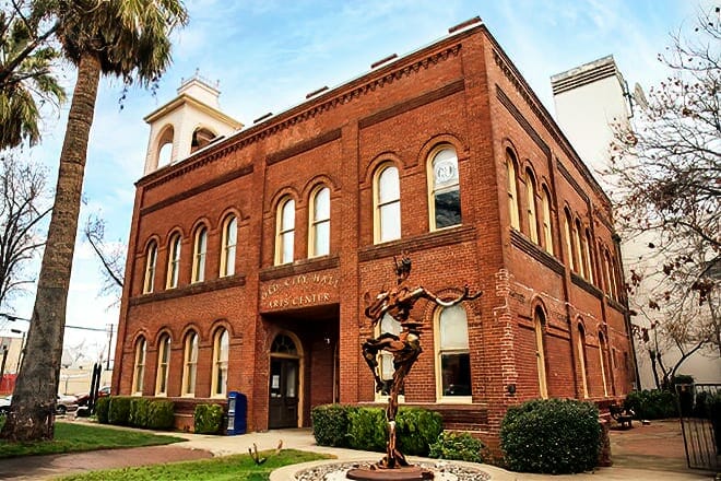 old city hall arts center