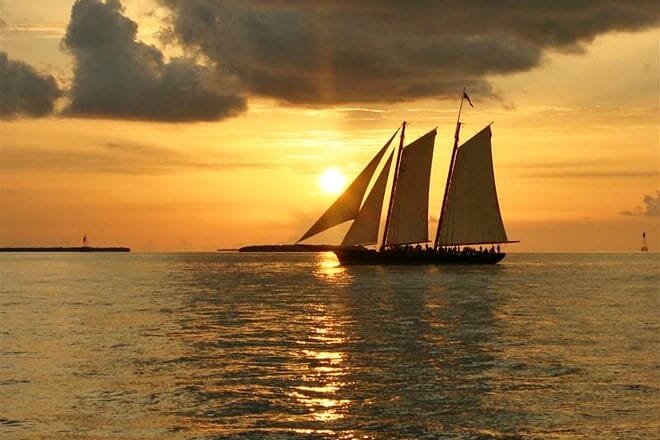 sailing catamaran sirius