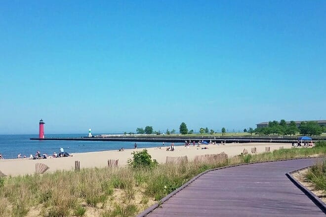 simmons island beach &mdash; kenosha