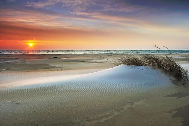 tawas point state park beach &mdash; east tawas