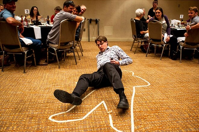 the dinner detective murder mystery show