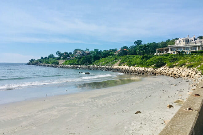 easton's beach first beach &mdash; newport