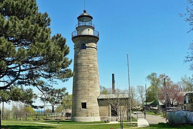 erie land lighthouse