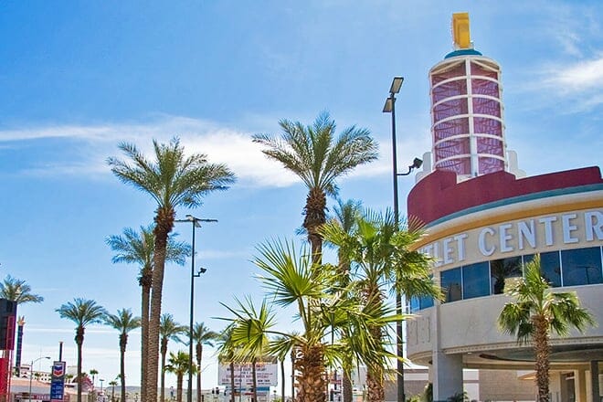 laughlin outlet center