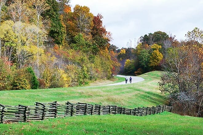 natchez trace parkway &mdash; tupelo