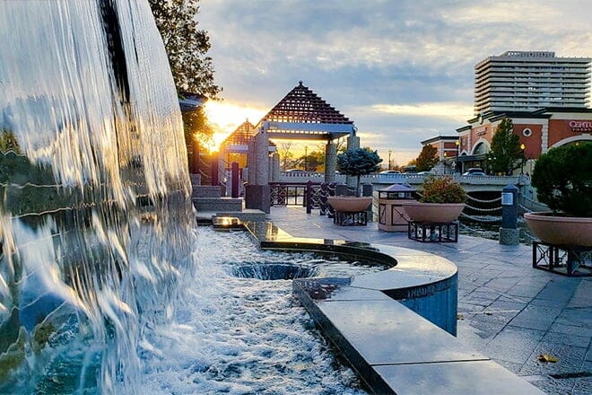 reno riverwalk district