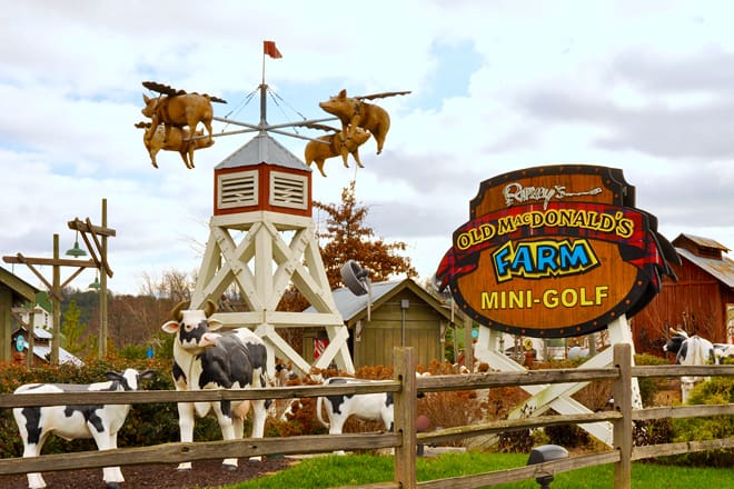 ripley's old macdonald's farm mini-golf