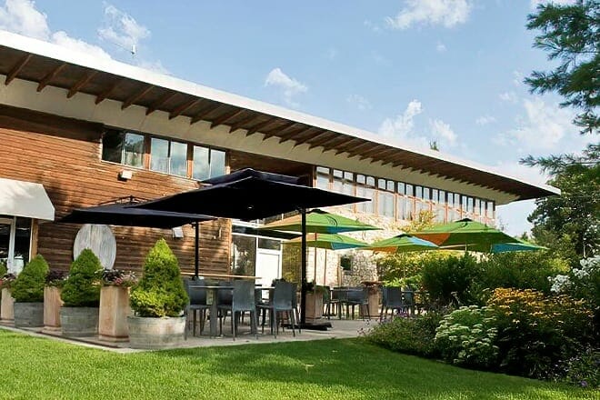 stone's throw winery &mdash; baileys harbor