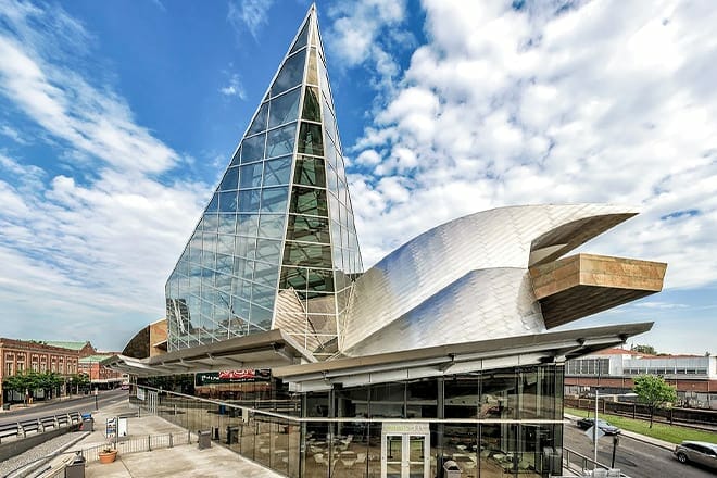 taubman museum of art