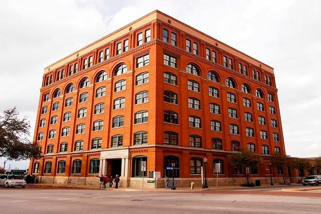 the sixth floor museum at dealey plaza