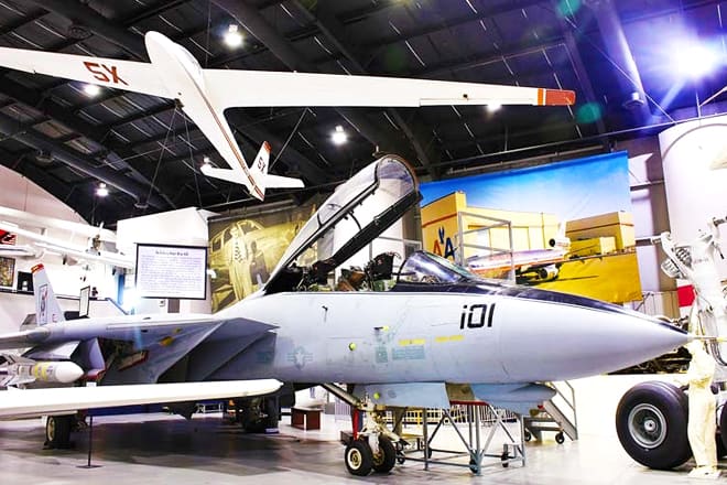 tulsa air and space museum