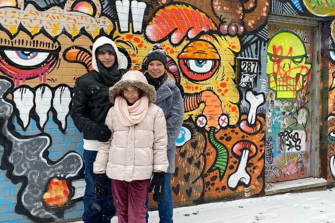 bushwick street art walking tour