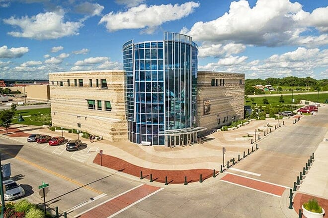 flint hills discovery center — manhattan