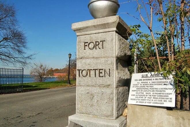 fort totten &mdash; bayside