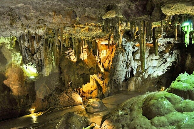 Linville Caverns
