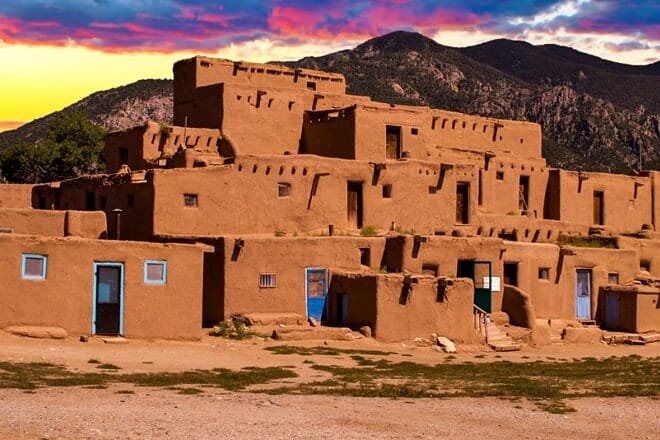 taos