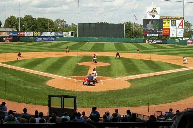 veterans memorial stadium