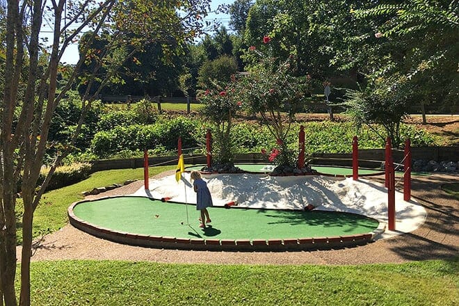 alpine mini golf village