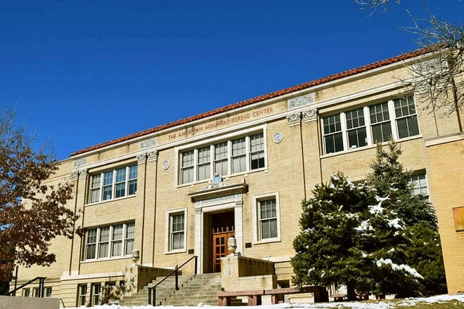 american mountaineering center