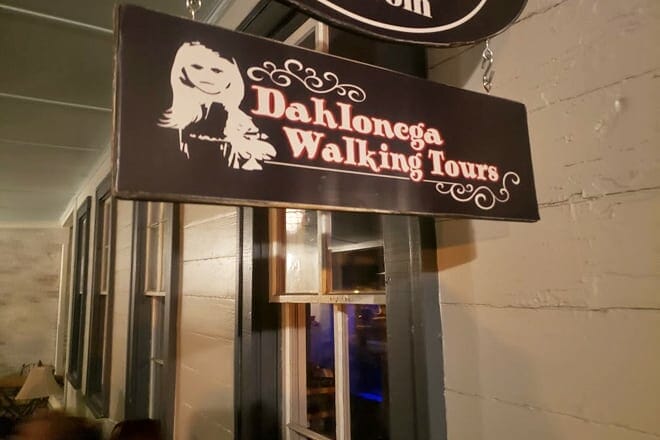 dahlonega walking tours