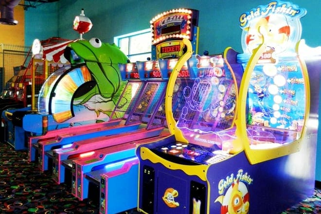 easy street family fun center