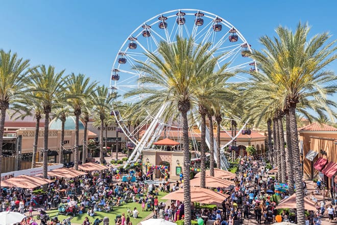 giant wheel at irvine spectrum center