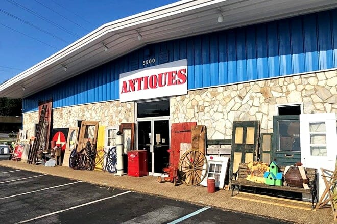greenville antique market