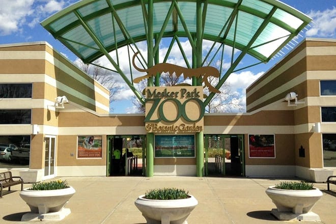 mesker park zoo & botanic garden