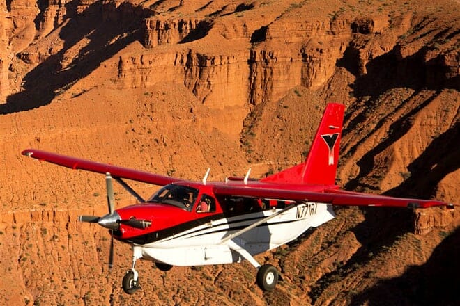 moab&rsquo;s canyon air tours