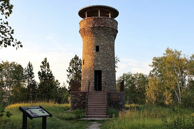 mount theodore roosevelt monument