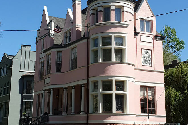 old louisville walking tour